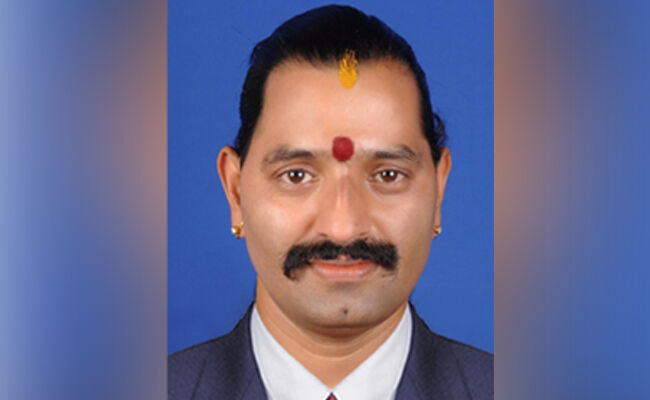 ಬೆಳ್ತಂಗಡಿ: ರವಿ ಎನ್ ಅವರಿಗೆ ಪಿಎಚ್ ಡಿ‌ ಪದವಿ | Konaje: Nadubettu Ravi N ...