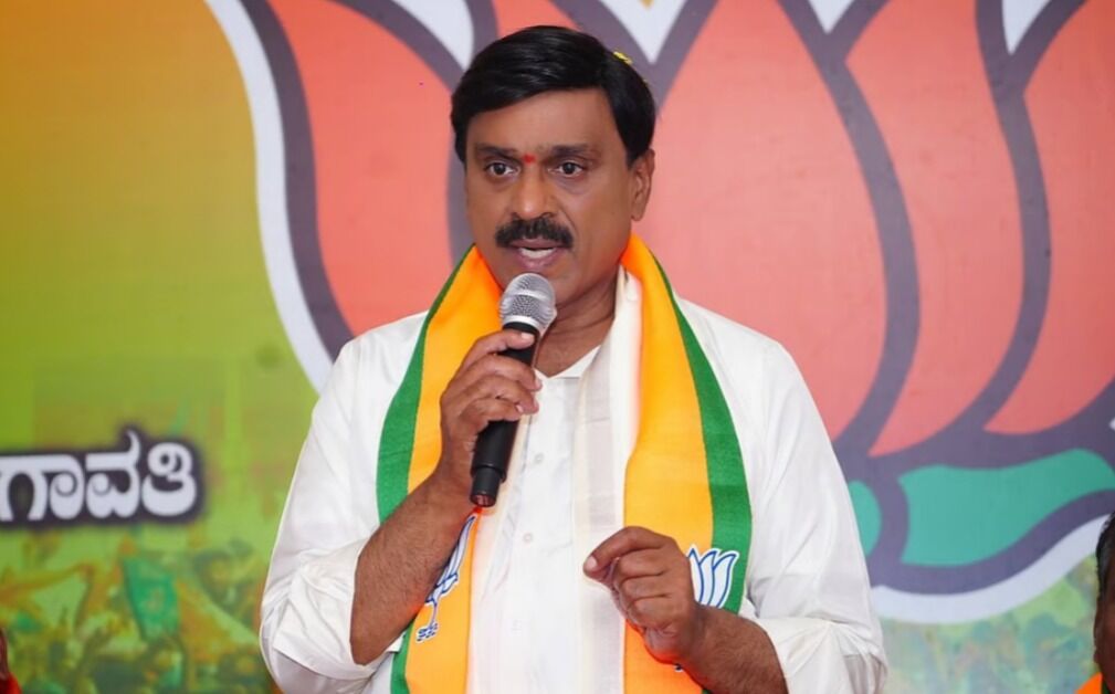 ಜನಾರ್ದನ ರೆಡ್ಡಿ ಶಾಸಕ ಸ್ಥಾನ ಅನರ್ಹತೆ ಸಾಧ್ಯತೆ | Gali Janardhan Reddy found ...