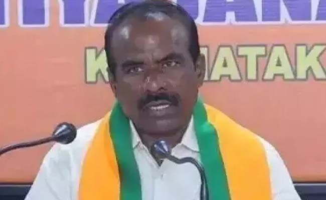 ‌ಕರ್ನಾಟಕ ಮುಖ್ಯ ಕಾರ್ಯದರ್ಶಿ ಶಾಲಿನಿ ರಜನೀಶ್‌ ಕುರಿತು ಅವಹೇಳನಕಾರಿ ಹೇಳಿಕೆ ನೀಡಿದ ...