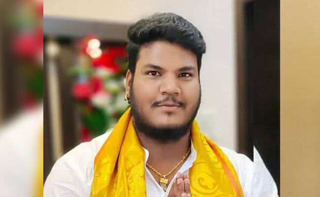 ರಾಯಚೂರು | ಅಪರಾಧ ಚಟುವಟಿಕೆಯಲ್ಲಿ ನಿರತನಾಗಿದ್ದ ಆರೋಪ : ಬಿಜೆಪಿಯ ಯುವ ಮುಖಂಡ ...